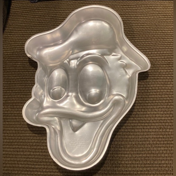 Wilton | Kitchen | Vintage Wilton Donald Duck Cake Pan | Poshmark